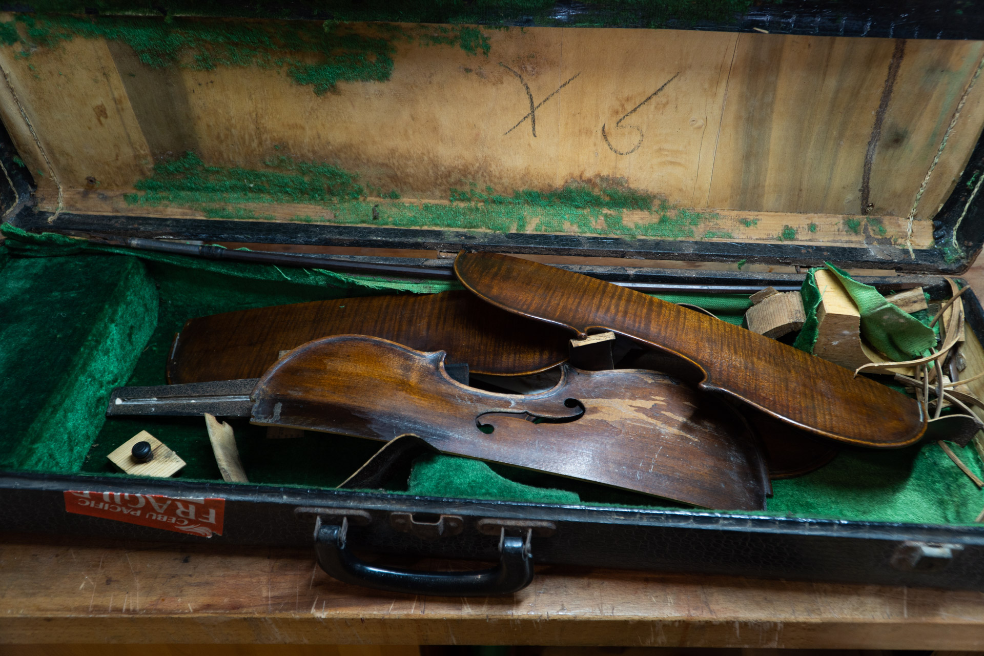 Restaurierung & Reparatur - Geigenbau Aachen